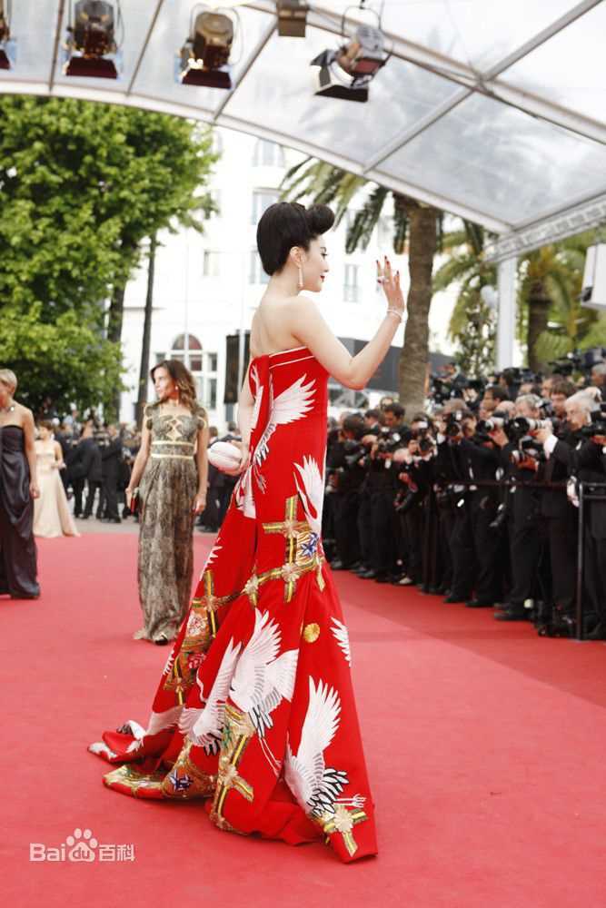 范冰冰(Fan Bingbing)红毯照片002壁纸壁纸-万佳直播吧