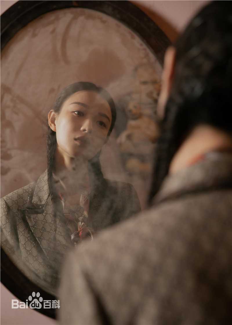 倪妮(NiNi)Gucci 艺术家此在展览性感图片图集-万佳直播吧