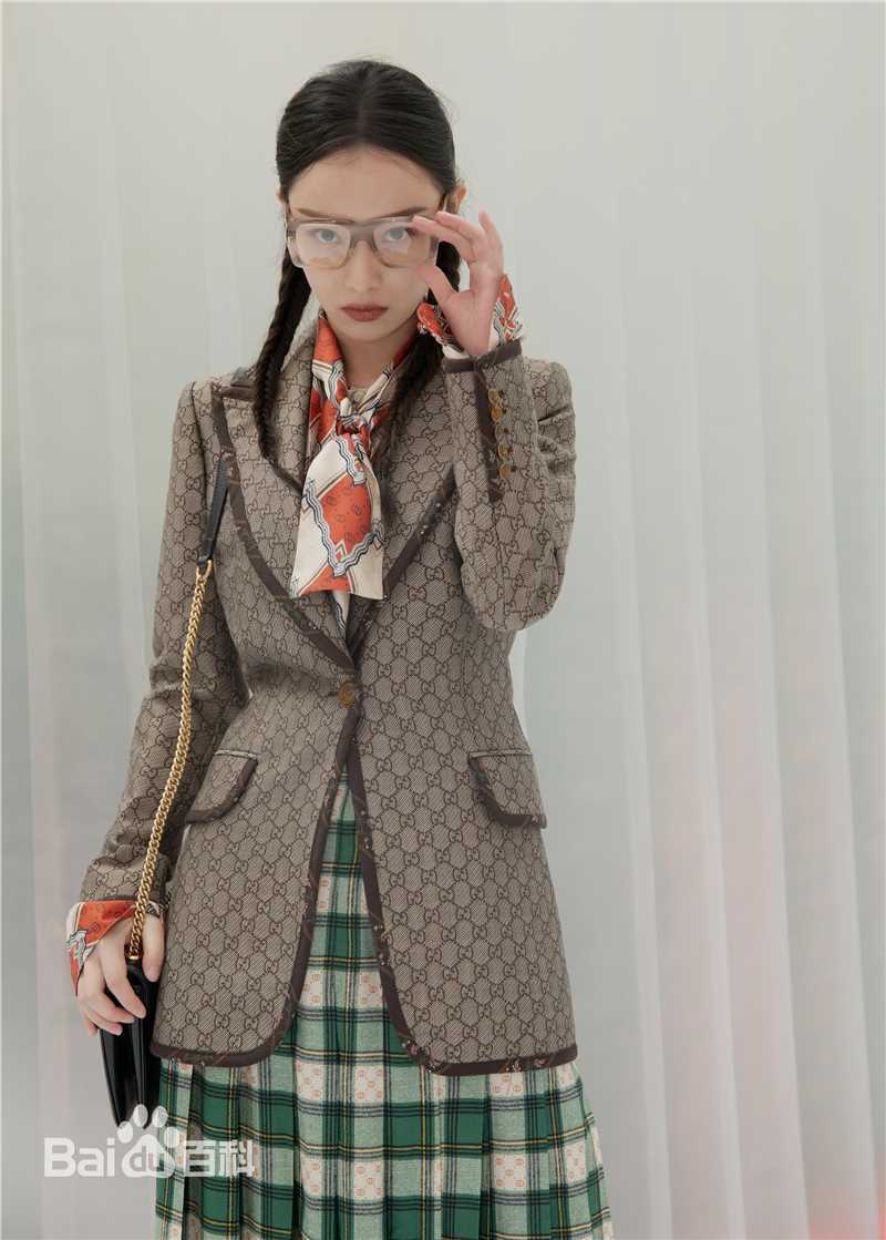 倪妮(NiNi)Gucci 艺术家此在展览性感图片图集-万佳直播吧