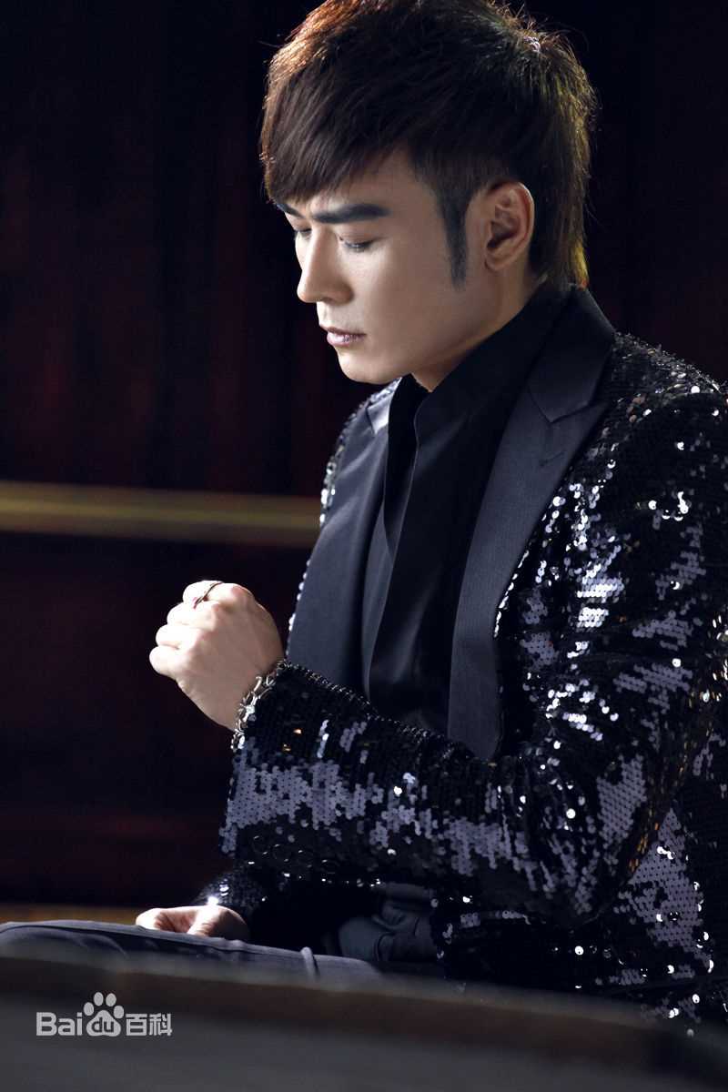 高清焦恩俊(Vincent Chiao)在专辑《EP》、《文森特先生》图册中的图册-万佳直播吧