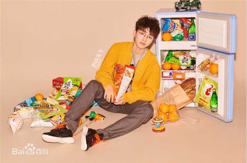 高清王俊凯(Karry)在《时尚先生Esquire》2018年十月刊中的图册-万佳直播吧