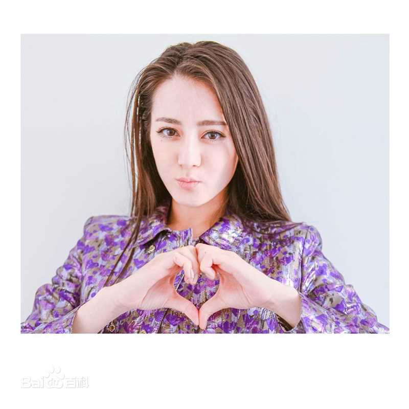 迪丽热巴·迪力木拉提(Dilraba)VOGUE服饰与美容壁纸壁纸-万佳直播吧