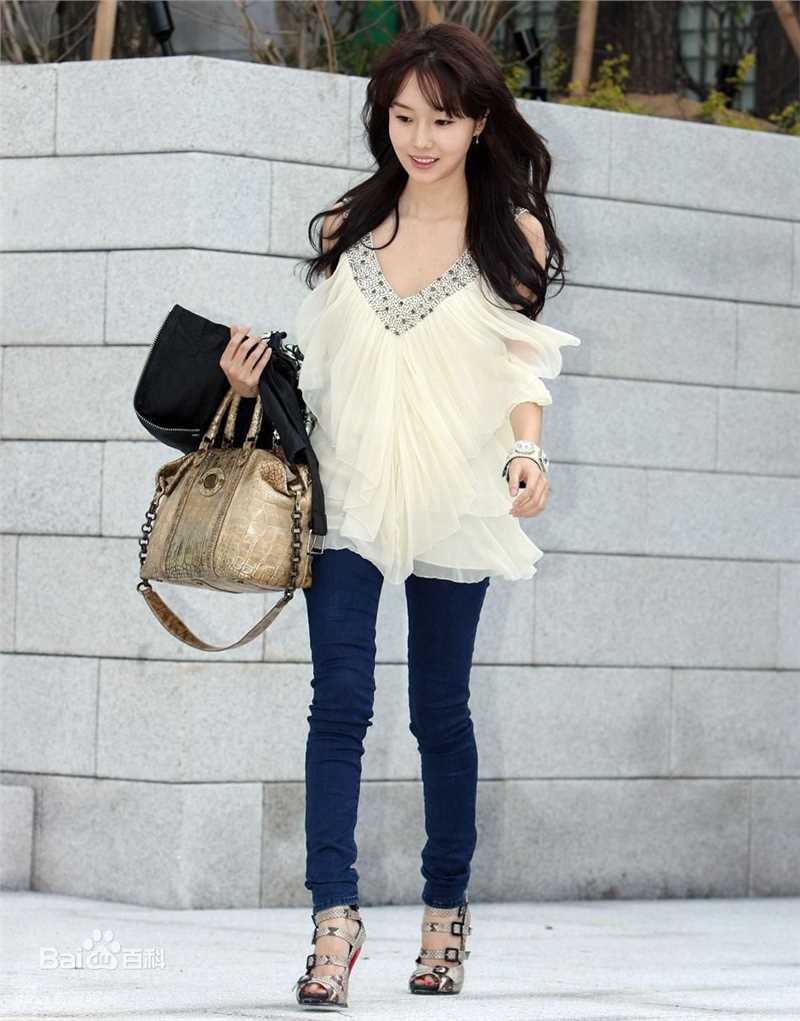 高清李贞贤(Lee Jung Hyun、 、AVA)精彩图册-万佳直播吧