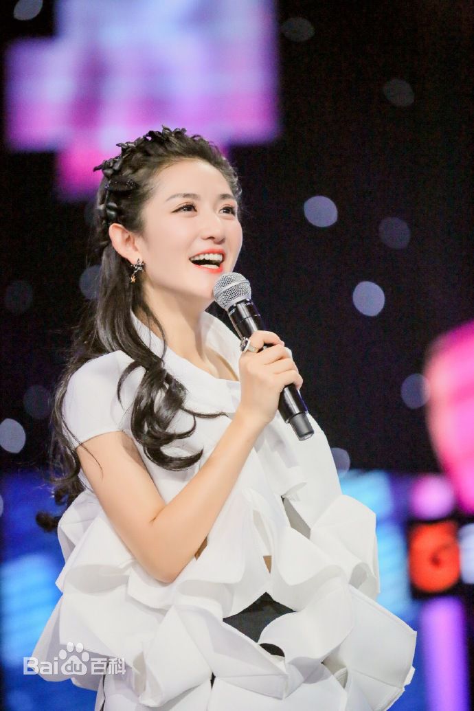 高清谢娜(Nana)在《偶滴歌神啊》中的图集-万佳直播吧