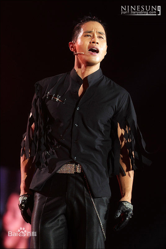 刘承俊(Yoo Seung Jun/Steve)JUN哥海口演出现场壁纸壁纸-万佳直播吧