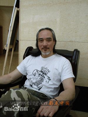 徐少强(Norman Chui)拍戏间隙生活照-万佳直播吧