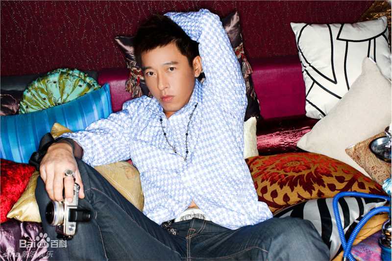 最新吕颂贤(Jackie Lui)精彩图册-万佳直播吧