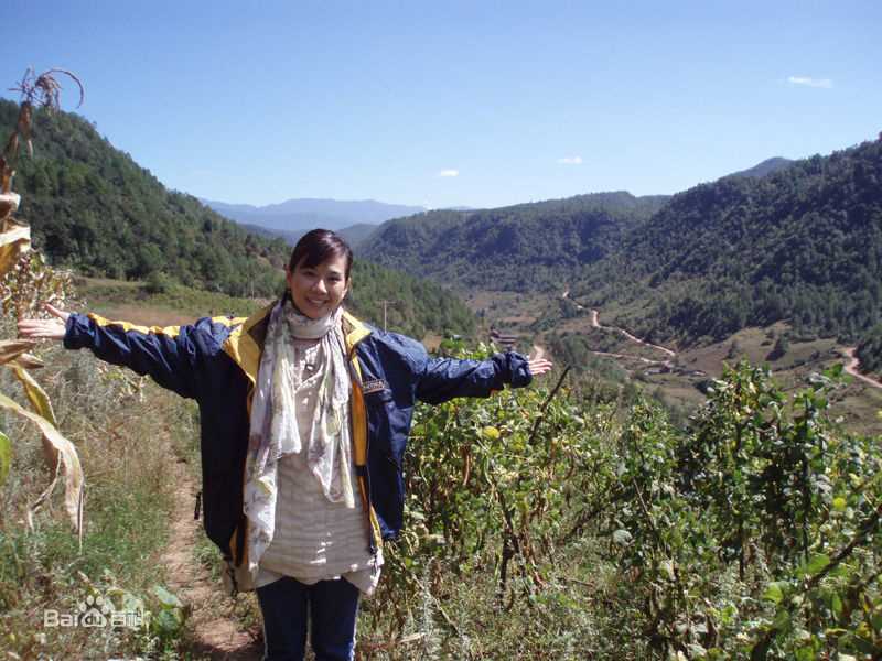 陈松伶(Adia Chan)公益活动生活照-万佳直播吧