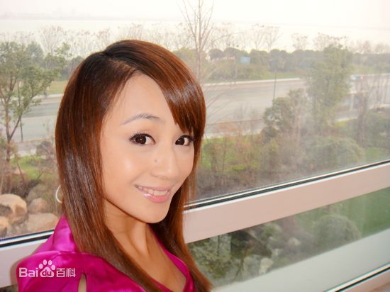 曹颖(Cao Ying)在代言《奥维丝丽》中的-万佳直播吧