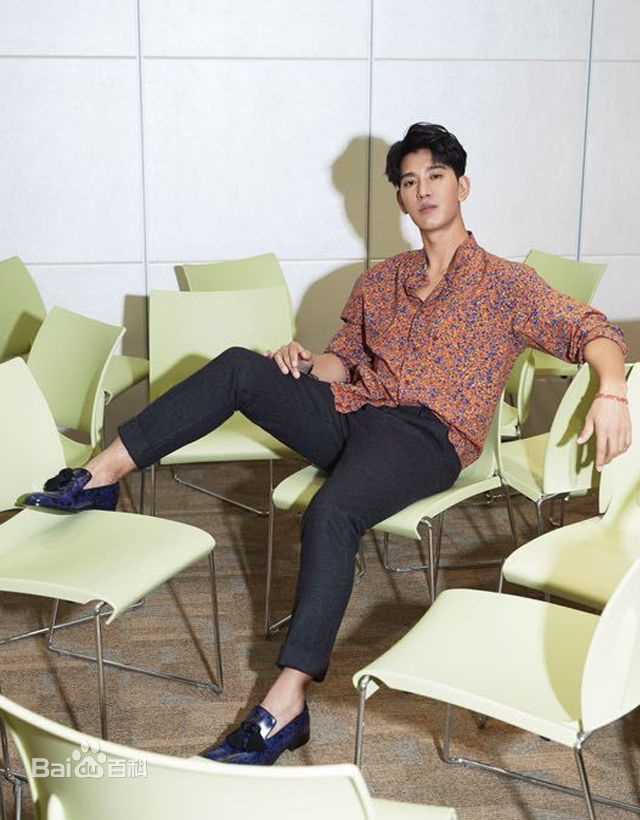 蒲巴甲(Purba Rgyal)生活照-万佳直播吧