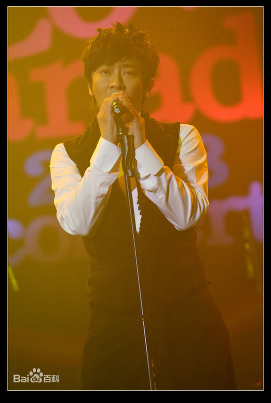 孙耀威(Eric Suen Yiu Wai)爱和平大巡游演唱会生活照-万佳直播吧