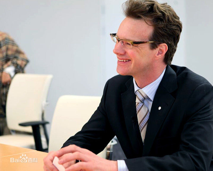 马克·亨利·罗斯韦尔(Mark Henry Rowswell)大山参加各类活动照片前后照片-万佳直播吧