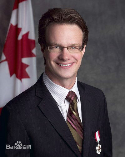 马克·亨利·罗斯韦尔(Mark Henry Rowswell)前后照片-万佳直播吧