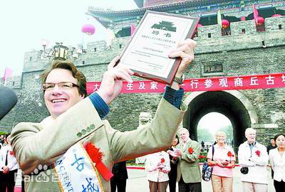 马克·亨利·罗斯韦尔(Mark Henry Rowswell)前后照片-万佳直播吧