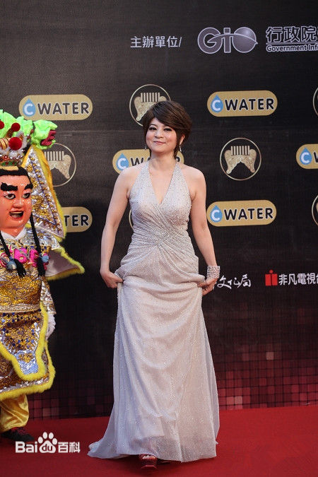 王彩桦(Lotus Wang、Wang Tsai-hua)高清封面照图集-万佳直播吧