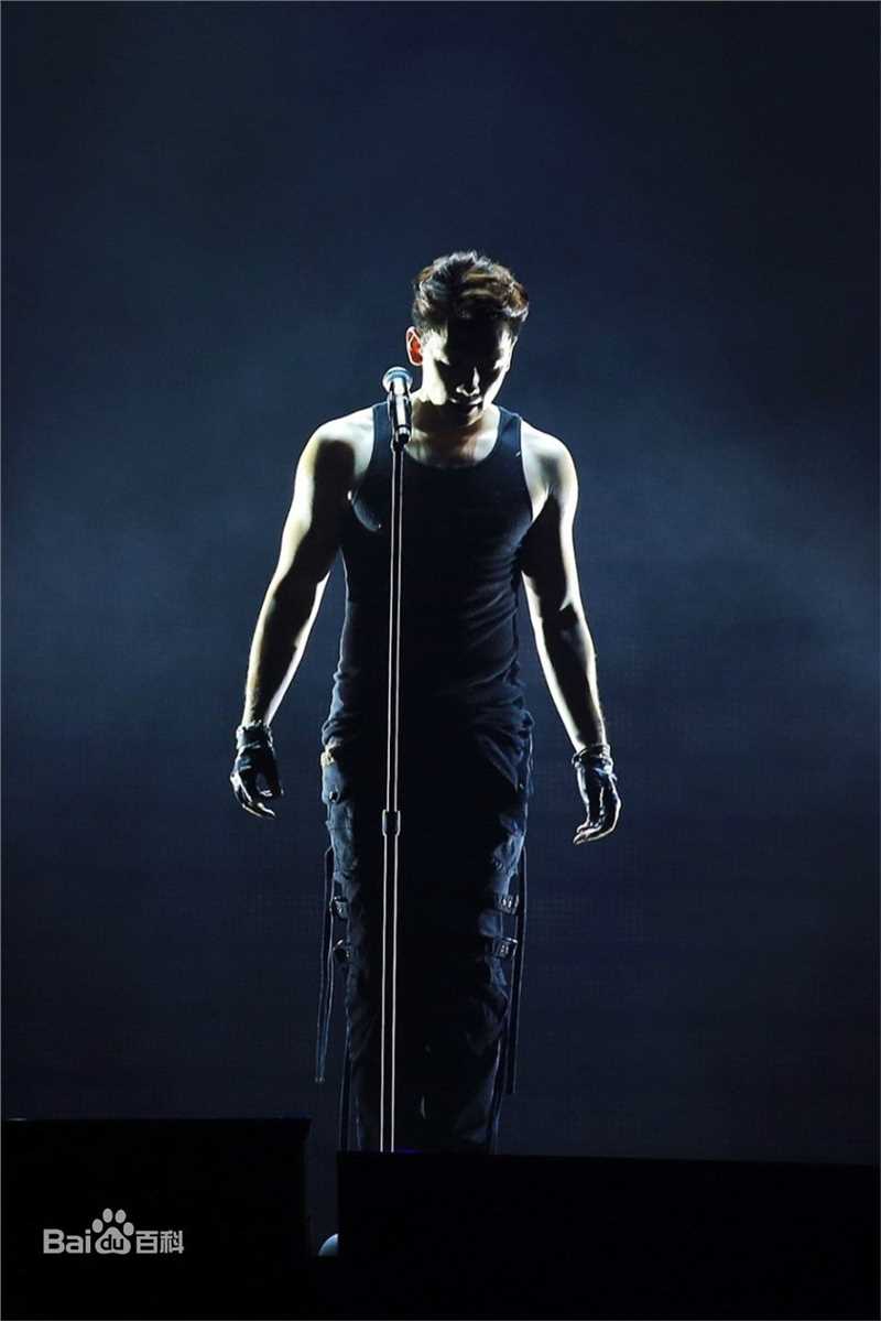 郑智薰(英文名:Rain 韩文名： 罗马拼音：Jung Ji Hoon)Rain Effect Show性感图片图集-万佳直播吧