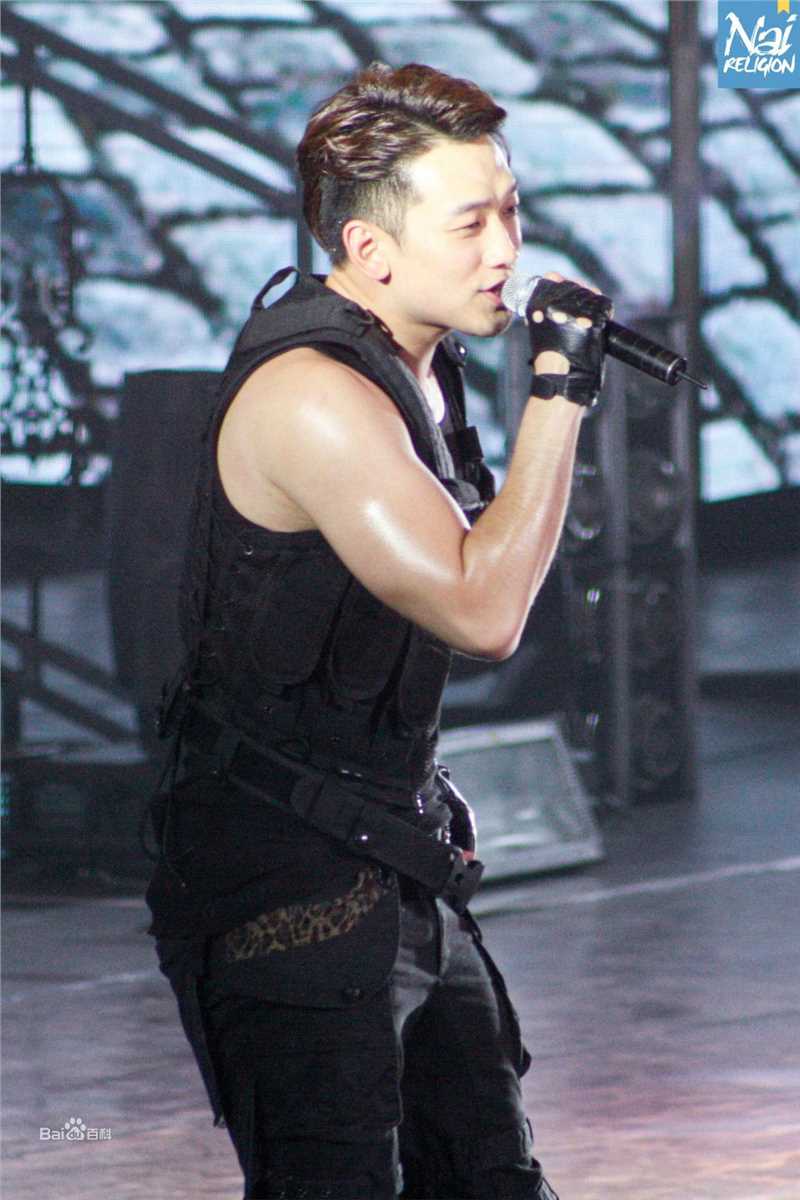 郑智薰(英文名:Rain 韩文名： 罗马拼音：Jung Ji Hoon)Rain Effect Show性感图片图集-万佳直播吧