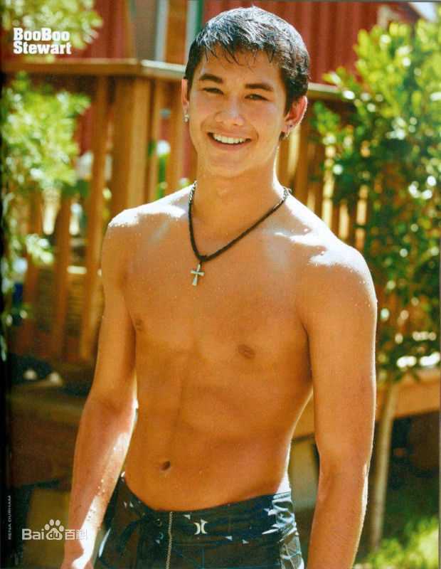 精选波波·斯图尔特(Booboo Stewart 、 Nils Allen Stewart Jr（本名）)精彩图册-万佳直播吧