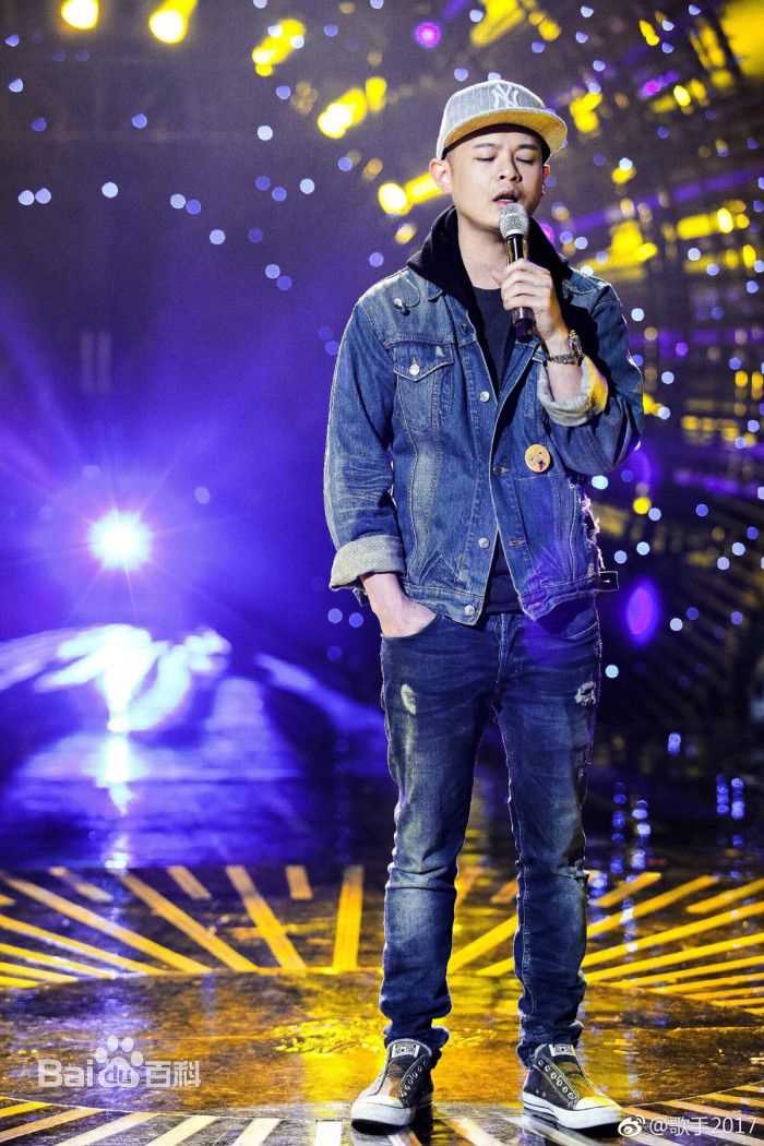 侧田(Justin Lo)现场照壁纸壁纸-万佳直播吧