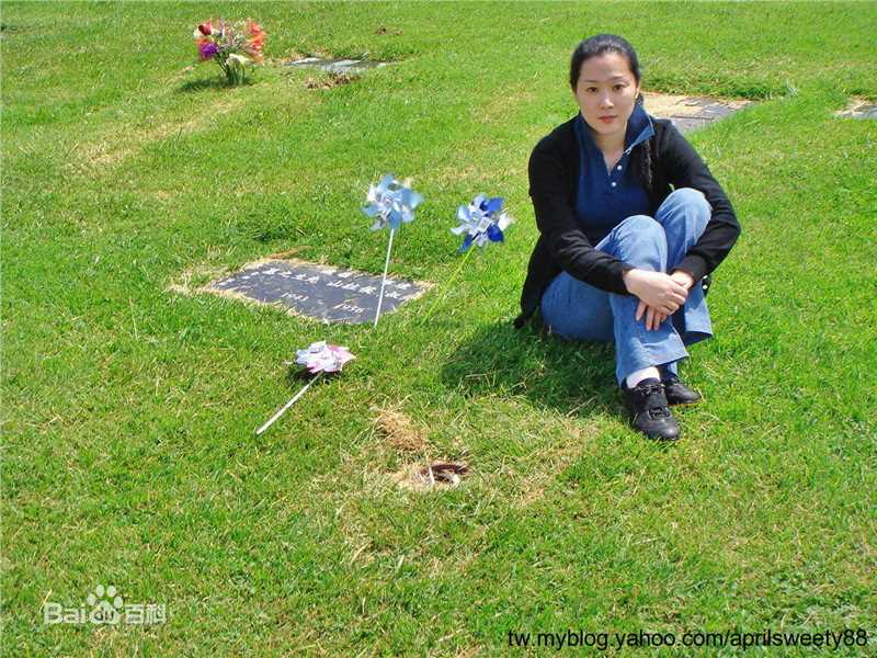 侯炳莹(April Hou)最新壁纸-万佳直播吧