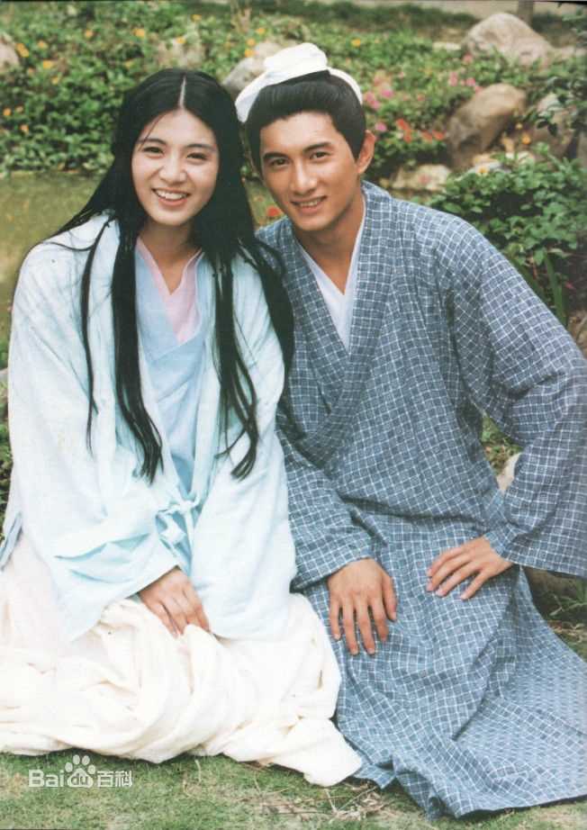 最新侯炳莹(April Hou)性感图片-万佳直播吧