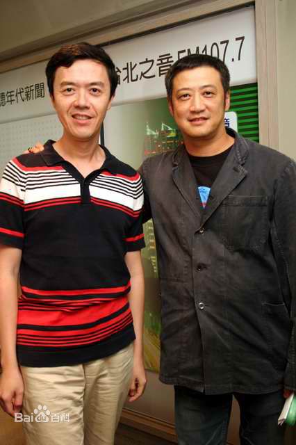 李亚明合影生活照-万佳直播吧