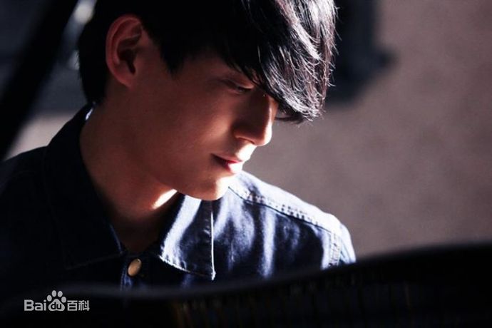 陈乃荣(Nylon Chen)在《春》中的-万佳直播吧