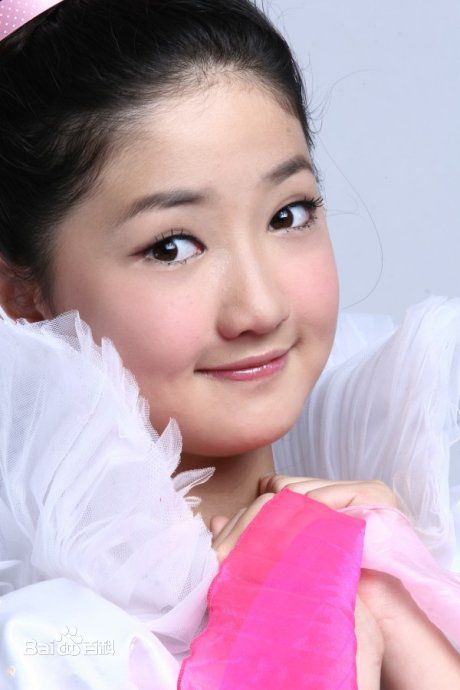 方圆(Fiona Fang)童年艺术照前后照片-万佳直播吧