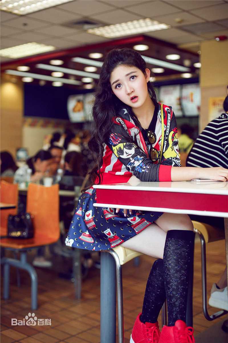 方圆(Fiona Fang)最全壁纸-万佳直播吧