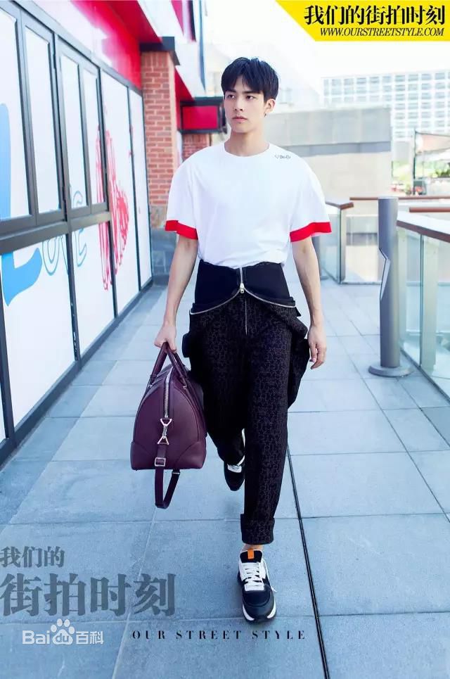 精选宋威龙(Song Weilong)在《我们的街拍时刻》中的图册-万佳直播吧