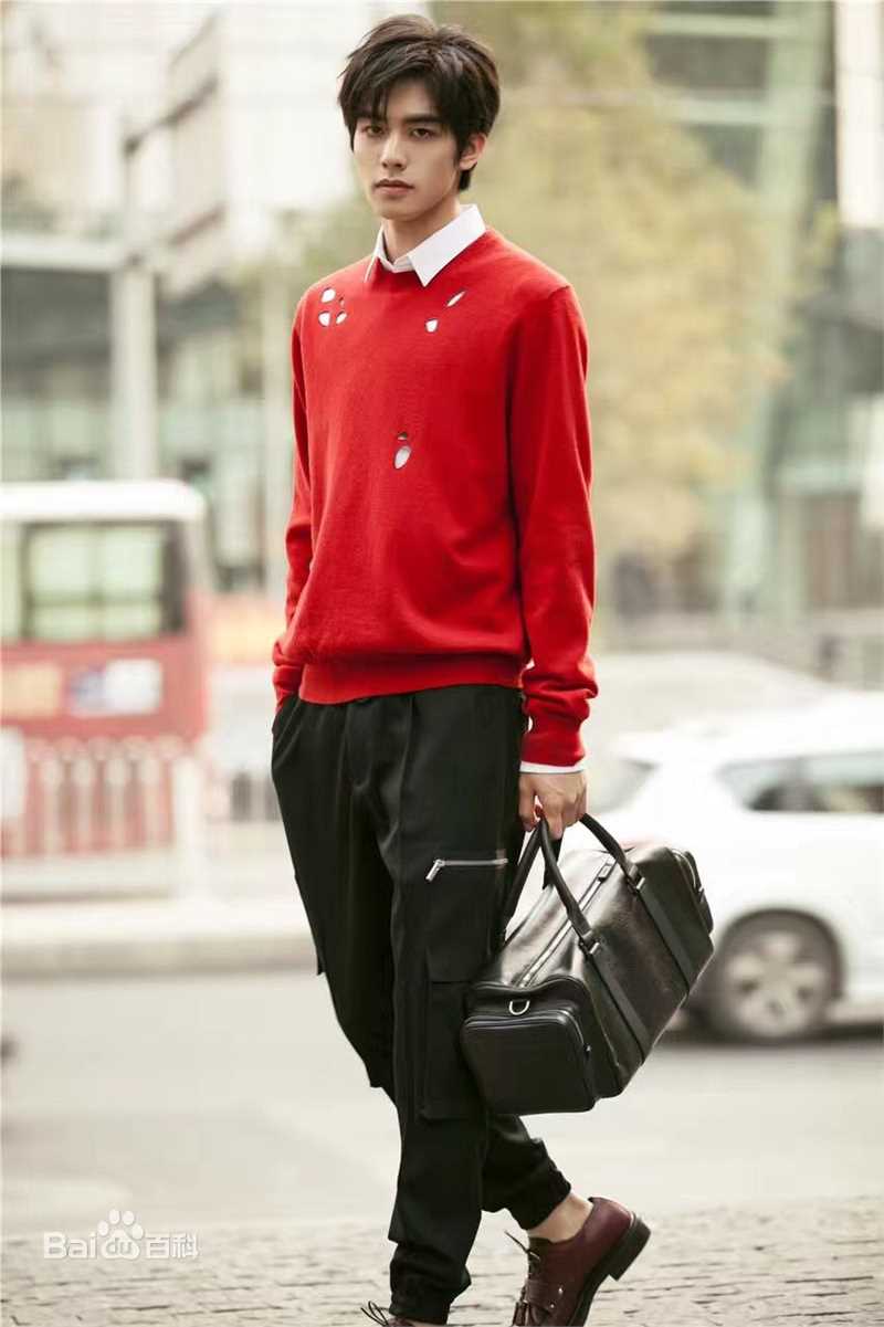 精选宋威龙(Song Weilong)在《我们的街拍时刻》中的图册-万佳直播吧