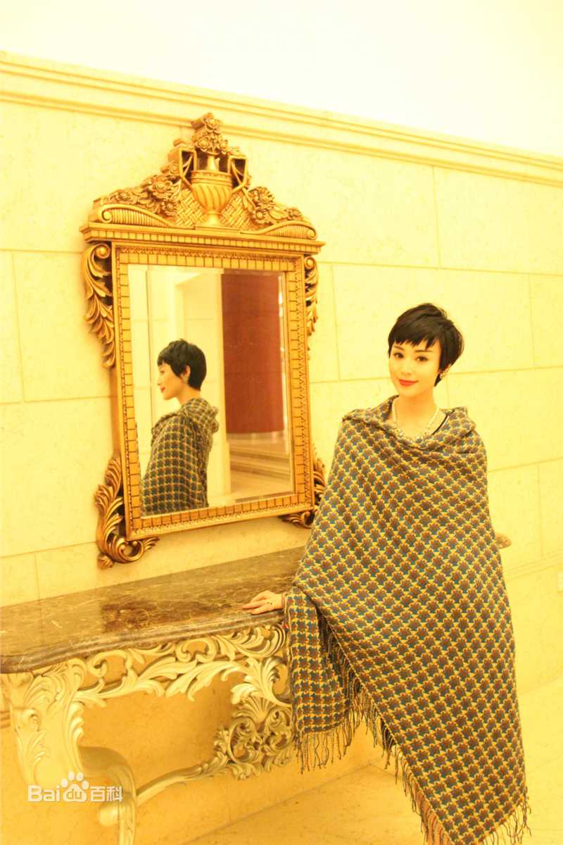 石筱群出席吉芬(JEFEN)2015春夏时装发布会性感图片图集-万佳直播吧