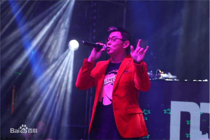 莫少聪(Max Mok)图册性感图片图集-万佳直播吧