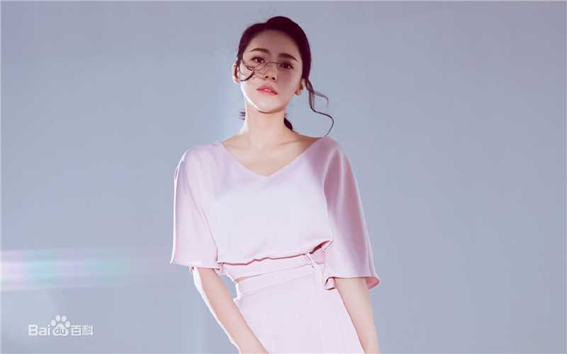 最新黄梦莹(Maggie Huang)性感图片-万佳直播吧