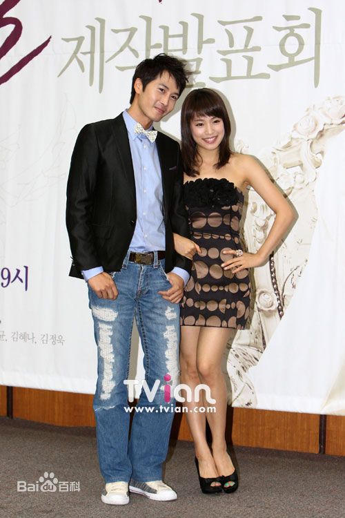 精选洪雅凛(/Hong A Reum)在《给你所有》中的图册-万佳直播吧