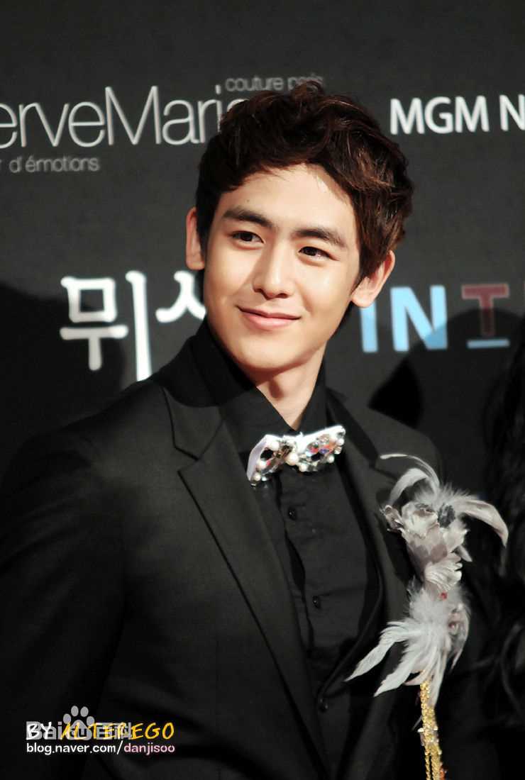 尼坤(Nichkhun Buck Horvejkul)101122 The Korea Jewelry Awards图片图集-万佳直播吧