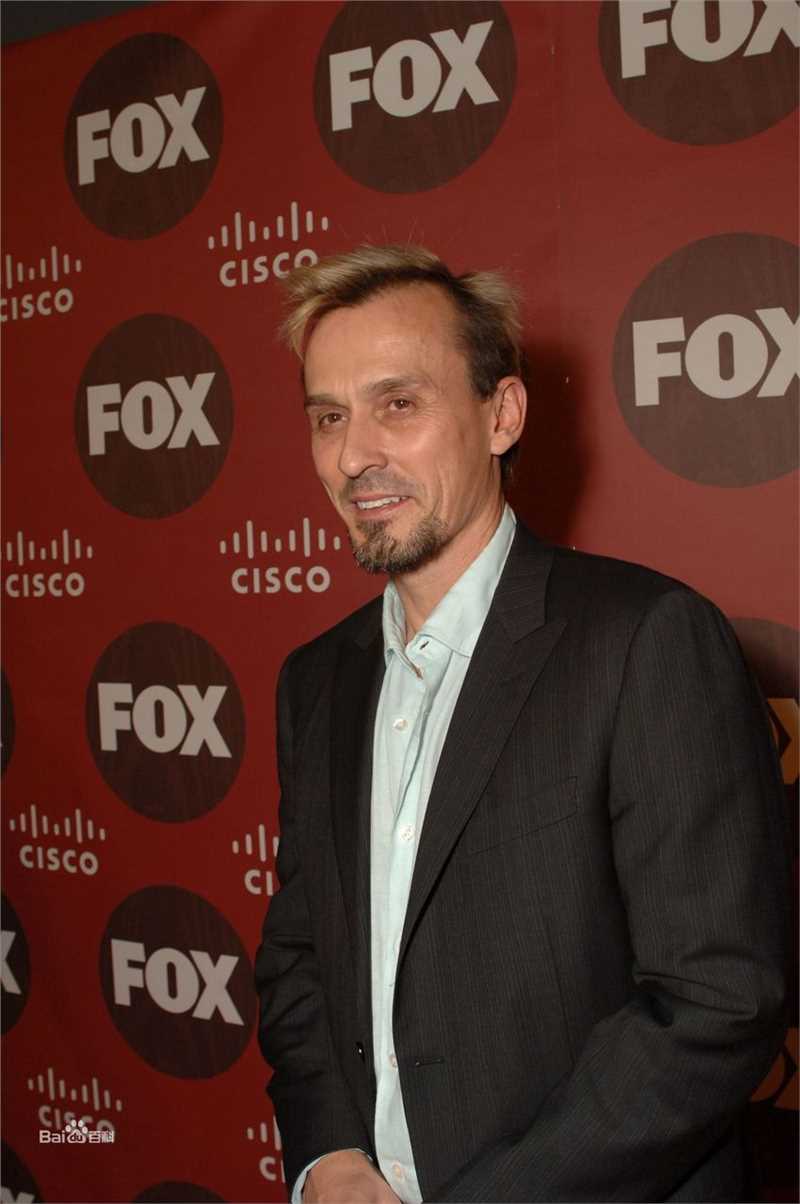 罗伯特·克耐普(Robert Knepper)生活照性感图片壁纸-万佳直播吧