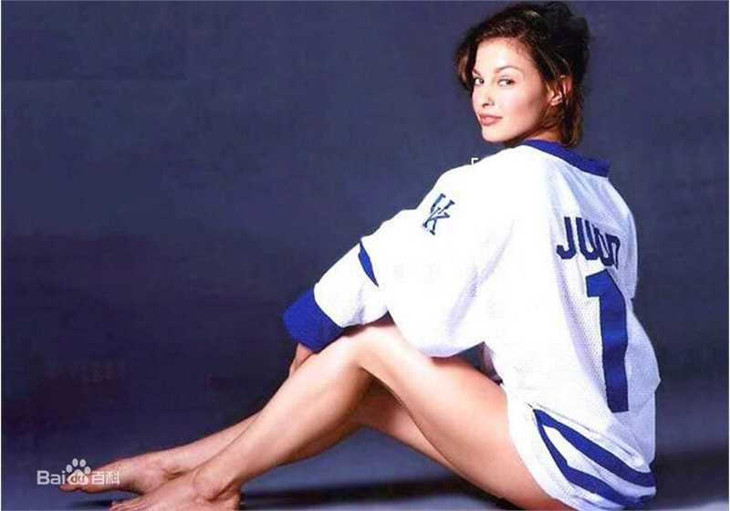 艾什莉·贾德(Ashley Judd)前后照片-万佳直播吧