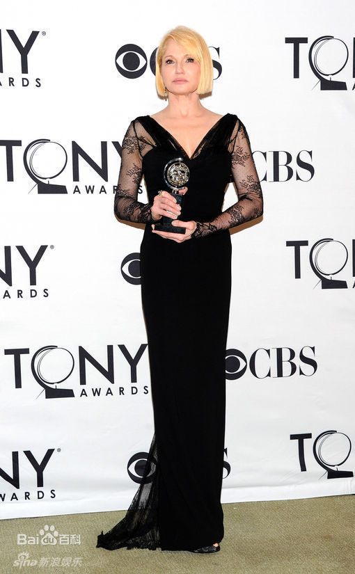 最全艾伦·巴金(Ellen Barkin)精彩图册-万佳直播吧