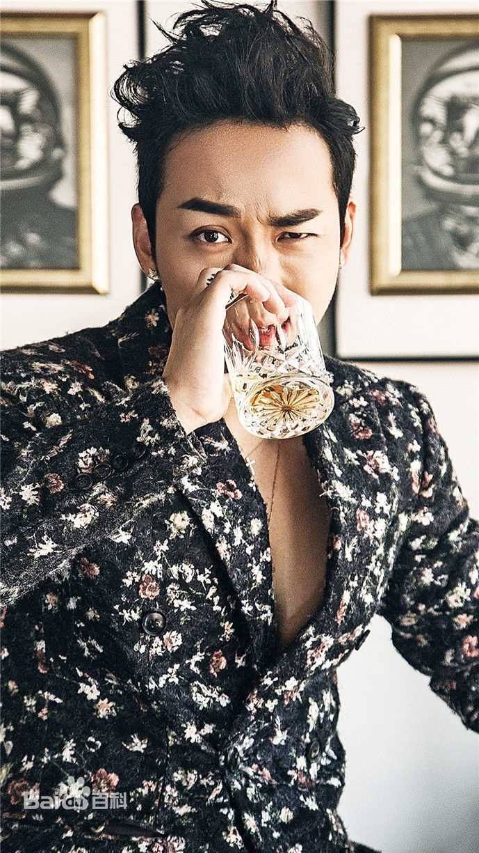 张驰(CHIZHANG)生活照-最优质张驰(CHIZHANG)生活照-万佳直播吧