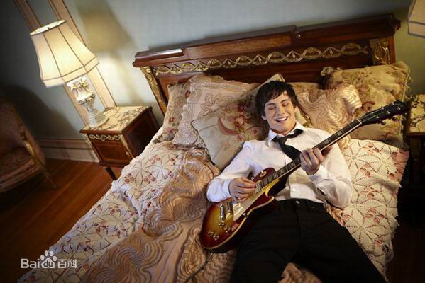 精选罗根·勒曼(Logan Lerman)精彩图册-万佳直播吧