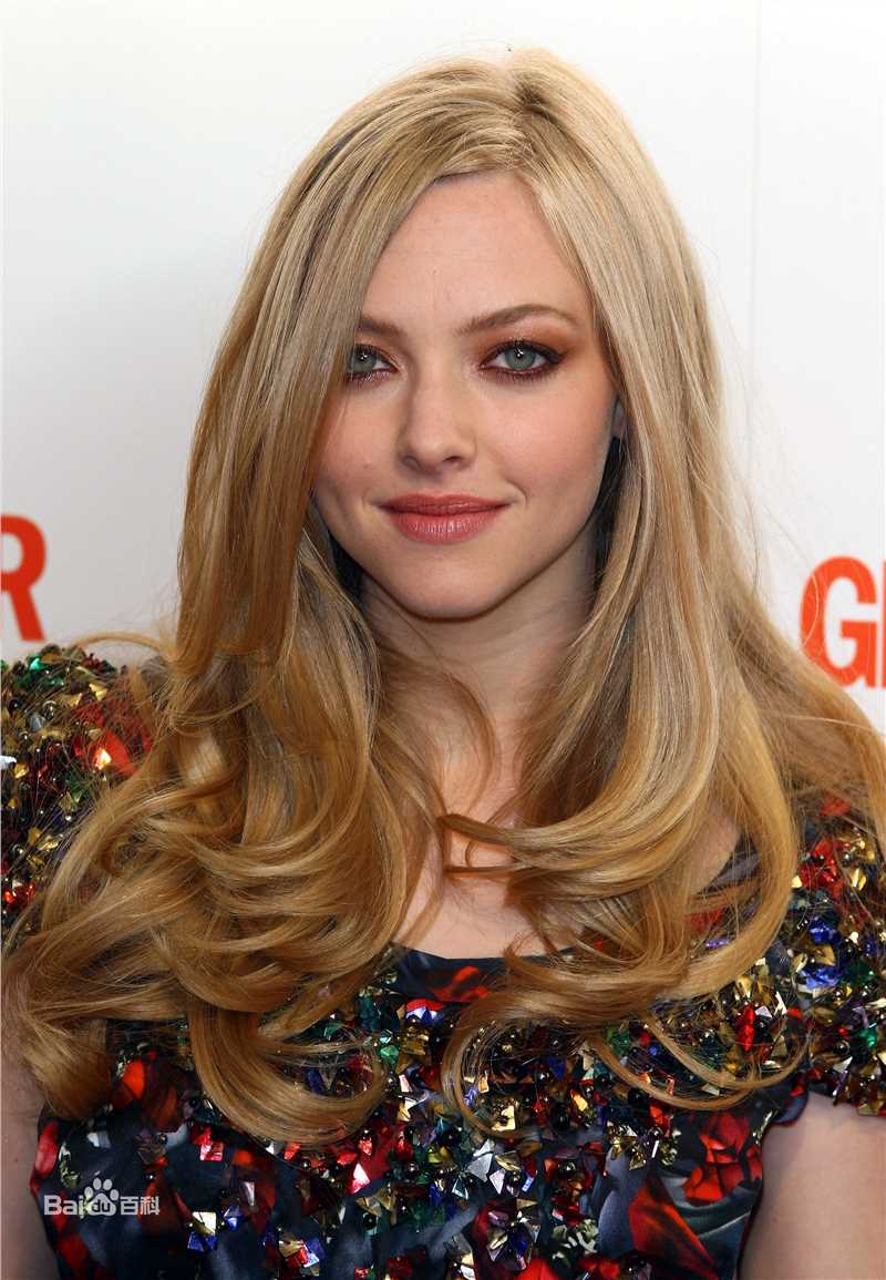 最全阿曼达·塞弗里德(Amanda Seyfried)精彩图册-万佳直播吧