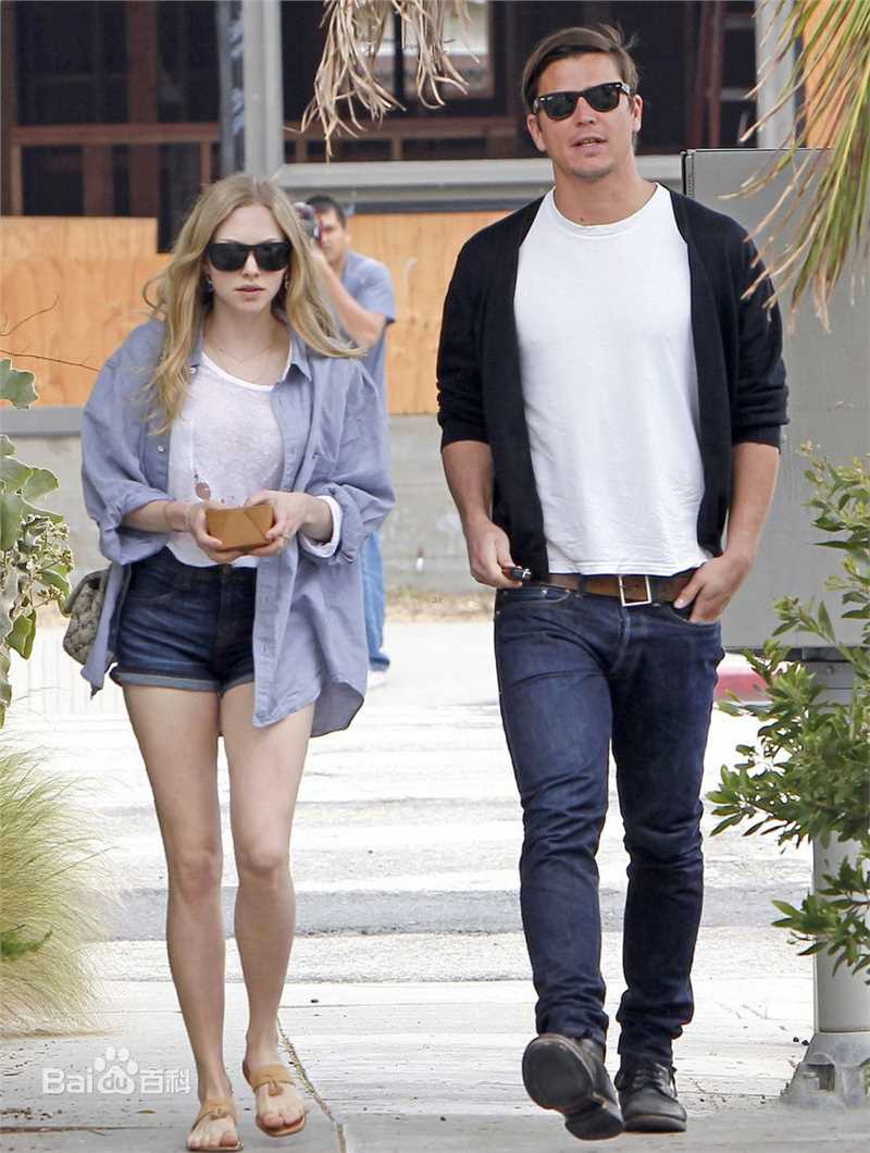 阿曼达·塞弗里德(Amanda Seyfried)精彩图册-万佳直播吧