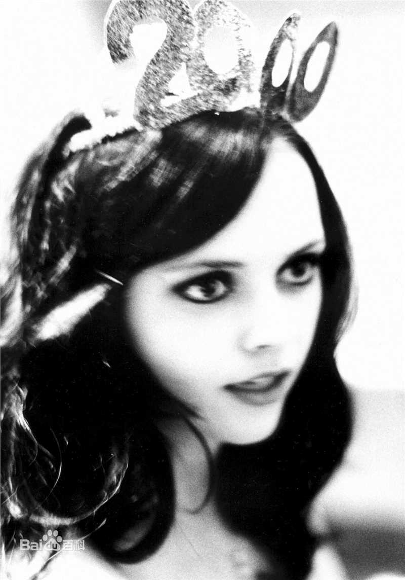 克里斯蒂娜·里奇(Christina Ricci)最新集图集-万佳直播吧