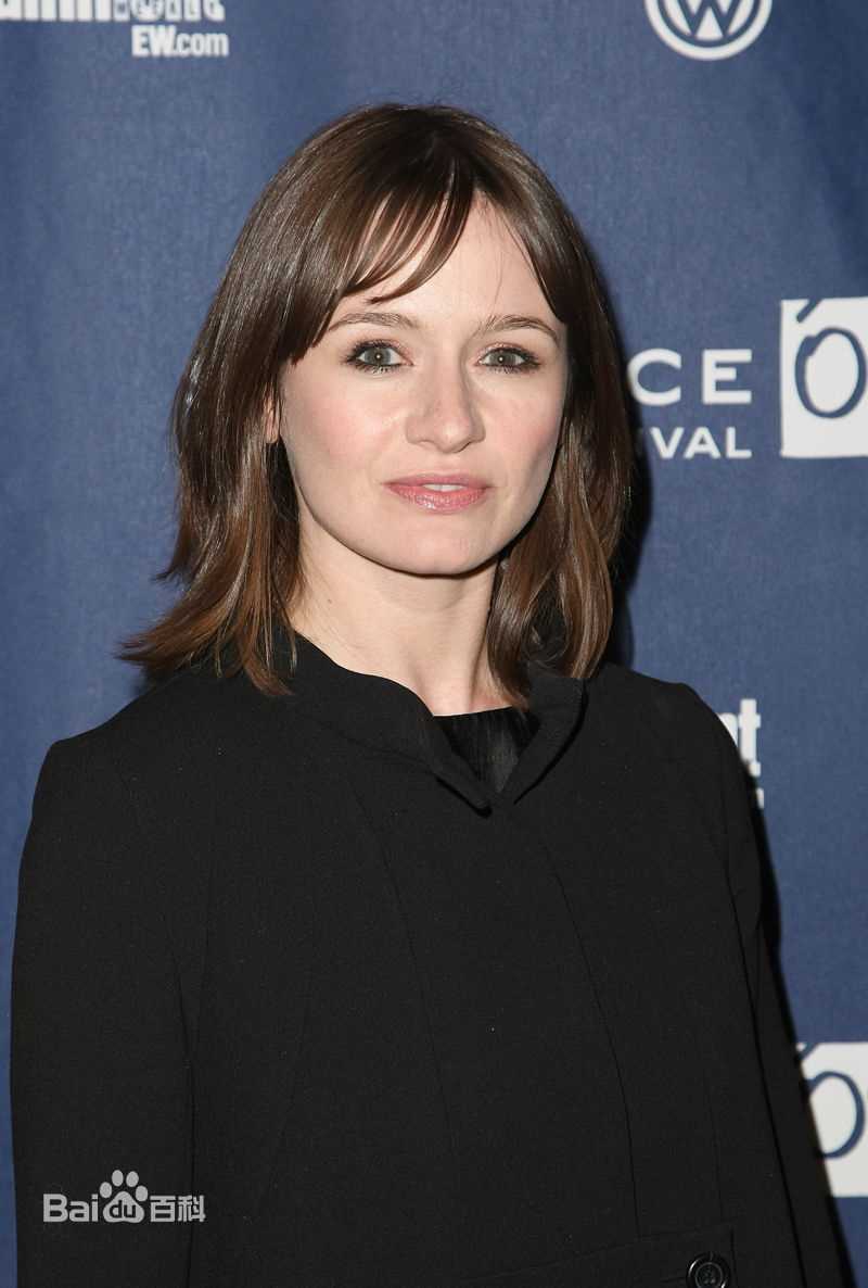 高清艾米莉·莫迪默(Emily Mortimer、Emily Kathleen Mortimer)精彩图册-万佳直播吧