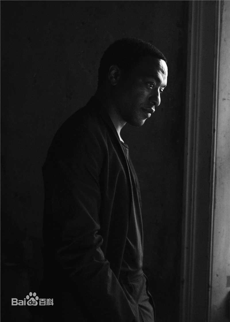 高清切瓦特·埃加福特(Chiwetel Umeadi Ejiofor)性感图片-万佳直播吧