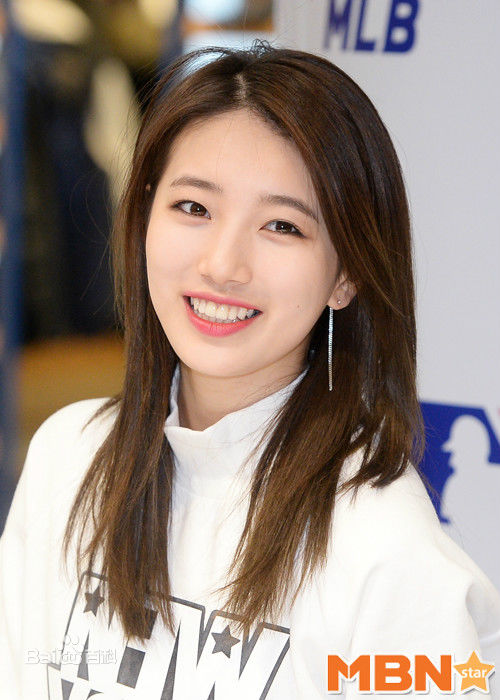 裴秀智((韩)、Suzy Bae(英)、Bae Sue Ji(罗马)、スジ(日))MLB活动性感图片图集-万佳直播吧