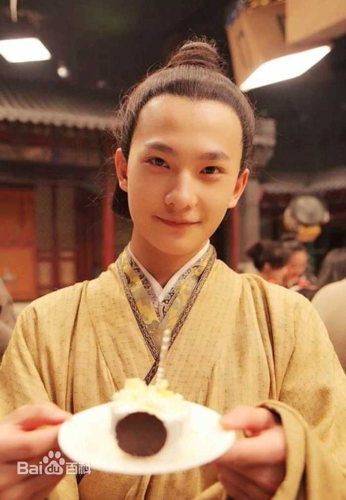 最新吴念真(Wen-ching Wu)在新版《红楼梦》饰演贾宝玉中的壁纸-万佳直播吧