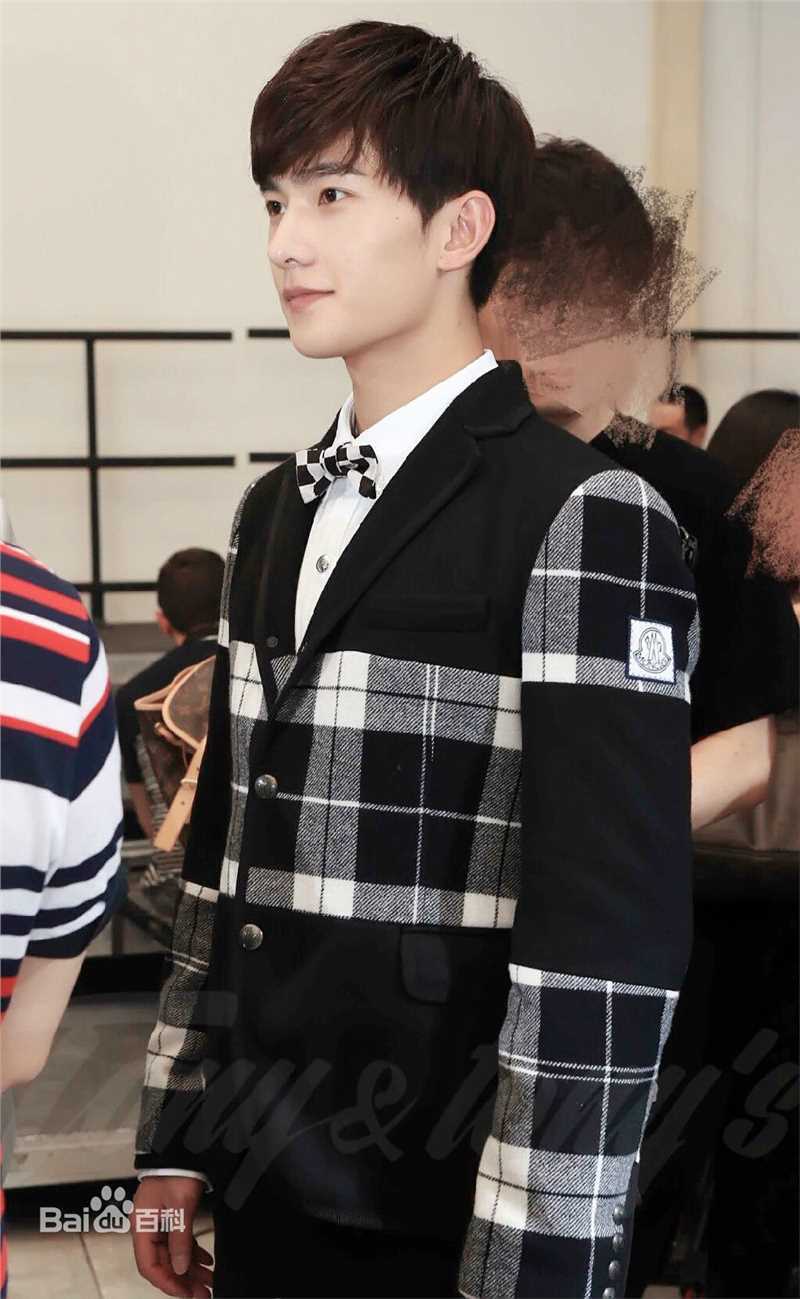 吴念真(Wen-ching Wu)米兰时装周图片图集-万佳直播吧