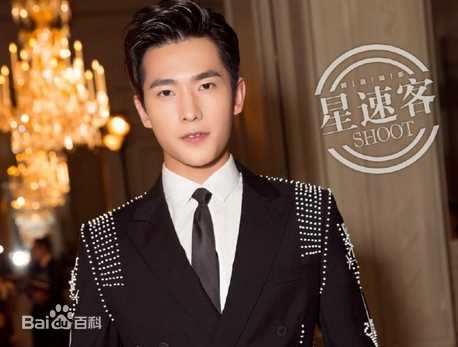 吴念真(Wen-ching Wu)Valentino巴黎春夏男装秀前后照片-万佳直播吧